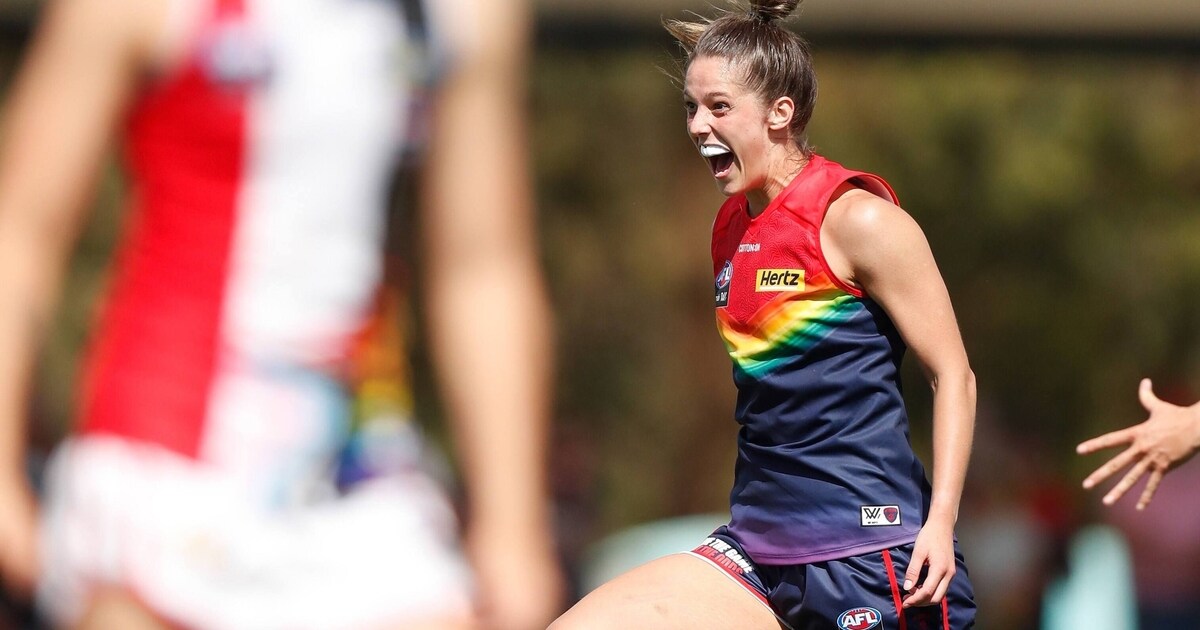 Fourth-quarter blitz sees Dees survive scare from gutsy Saints