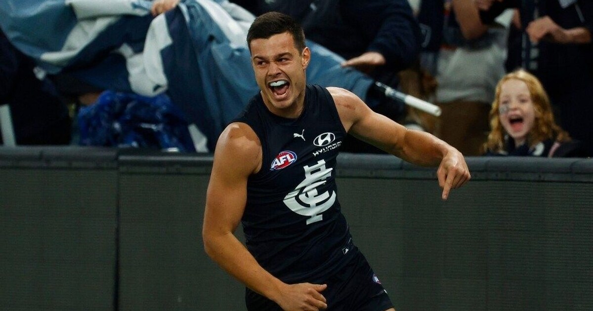 Jack in the pack sneaks out the back with early pair