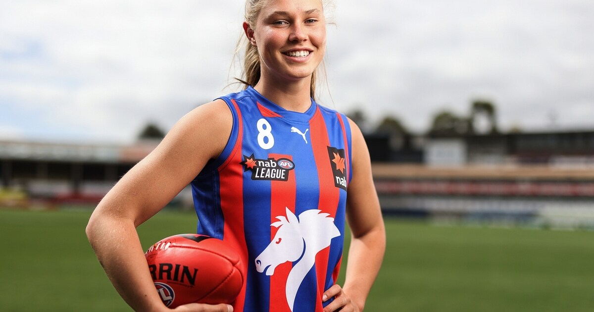 Who is Charlie Rowbottom? Meet the Swan's sister set to go No.1