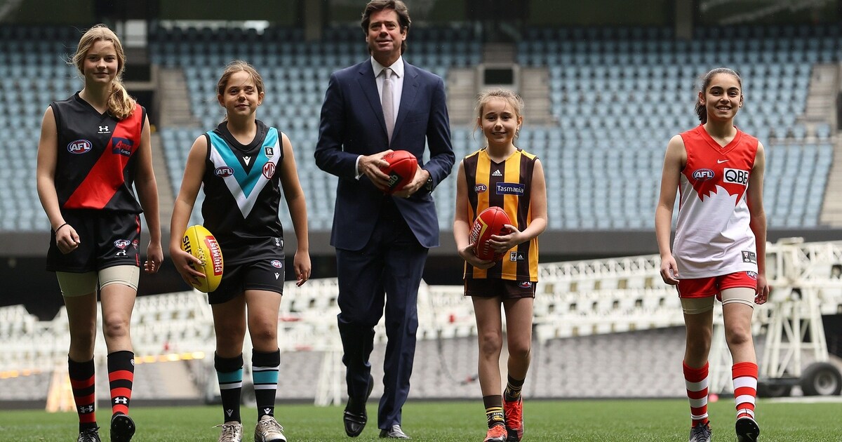 AFL boss reveals 'emerging preference' for AFLW start date
