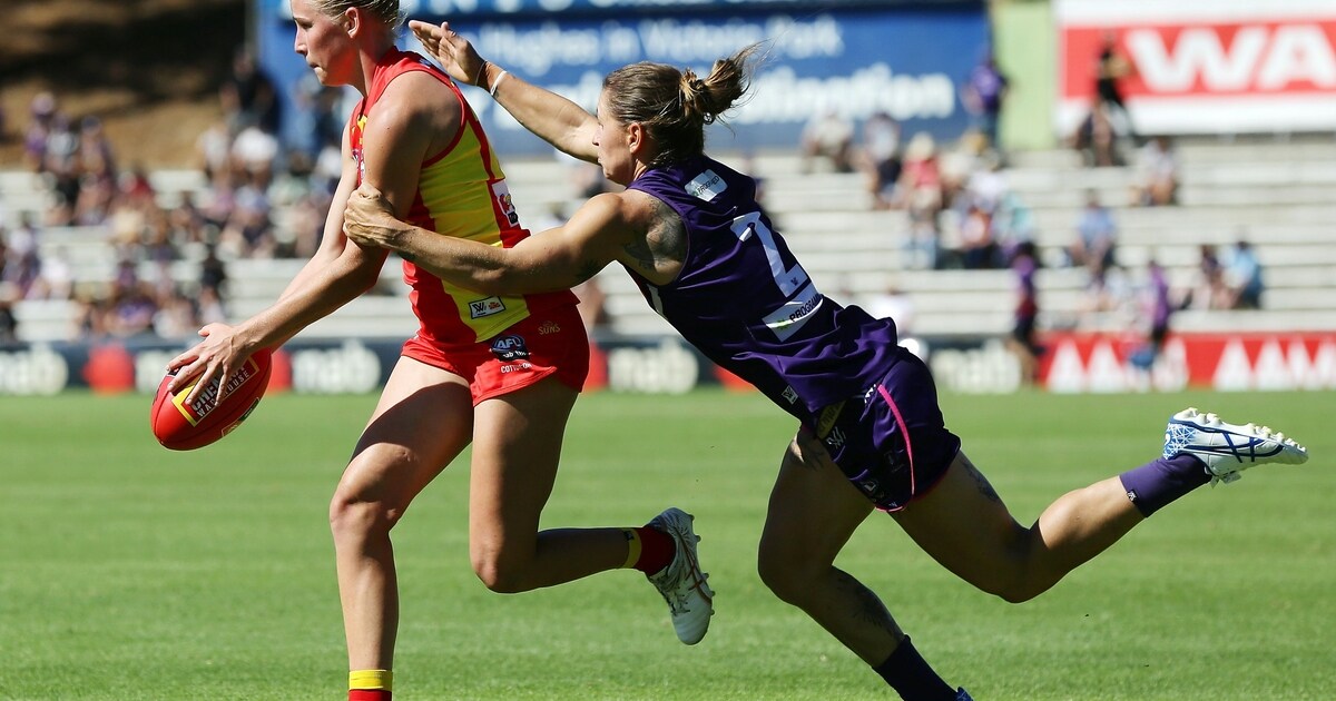 AFLCA votes, R4: Freo tackle machine edges clear, Pies star on move