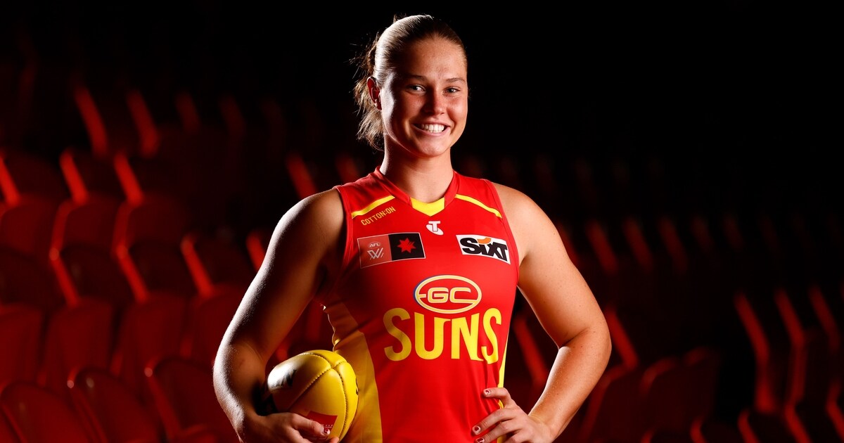 Moment in the Sun: Gold Coast midfielder Charlie Rowbottom rises to be ...