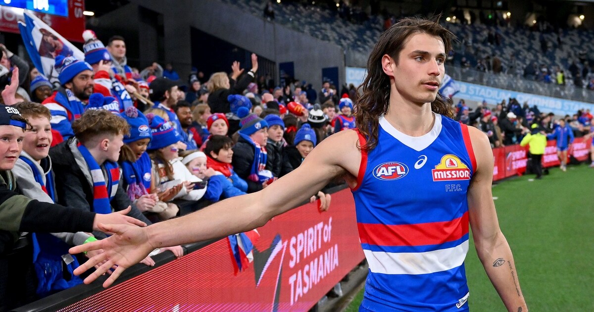 Western Bulldogs wingman Caleb Poulter signs new deal after mid-season ...
