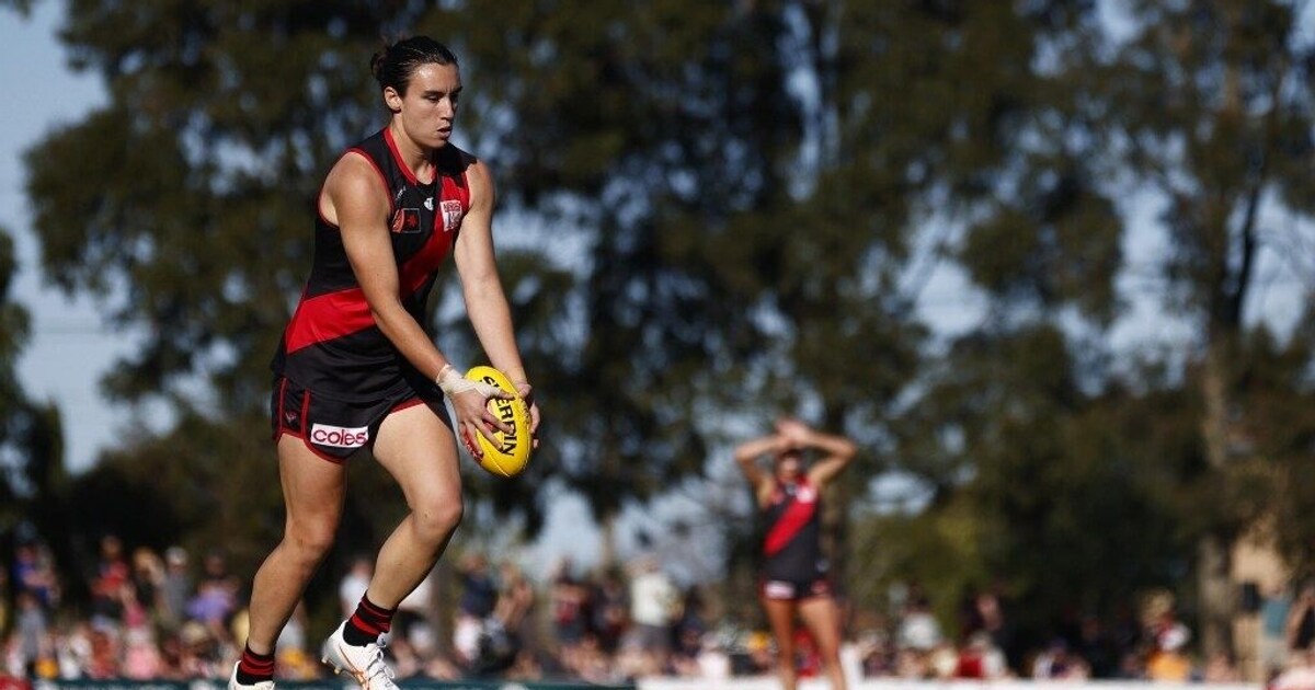 The rise of the long bomb in AFLW