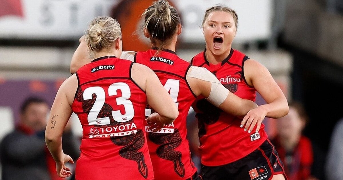 Bannister makes her mark with snap full of spark