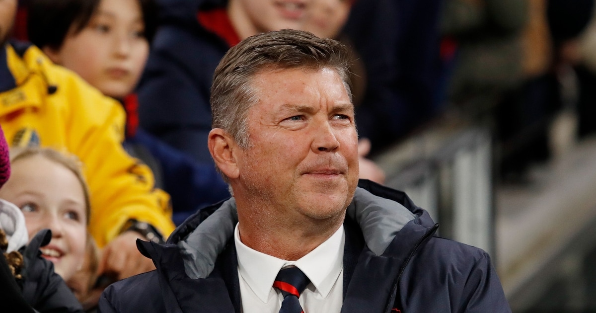 Melbourne Demons CEO Gary Pert steps down as Demons turmoil continues