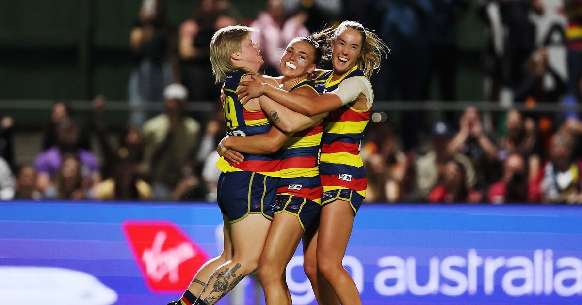 The best pics from the AFLW semi-finals
