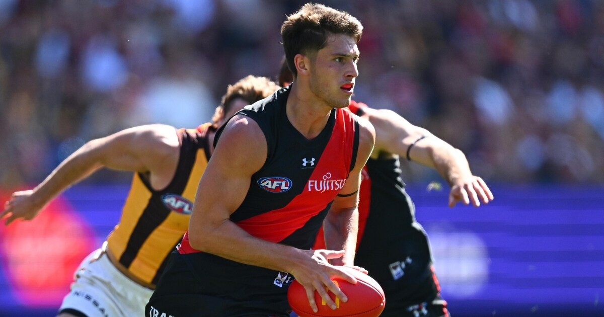 Archie Perkins grabs Essendon Bombers midfield opportunity with style