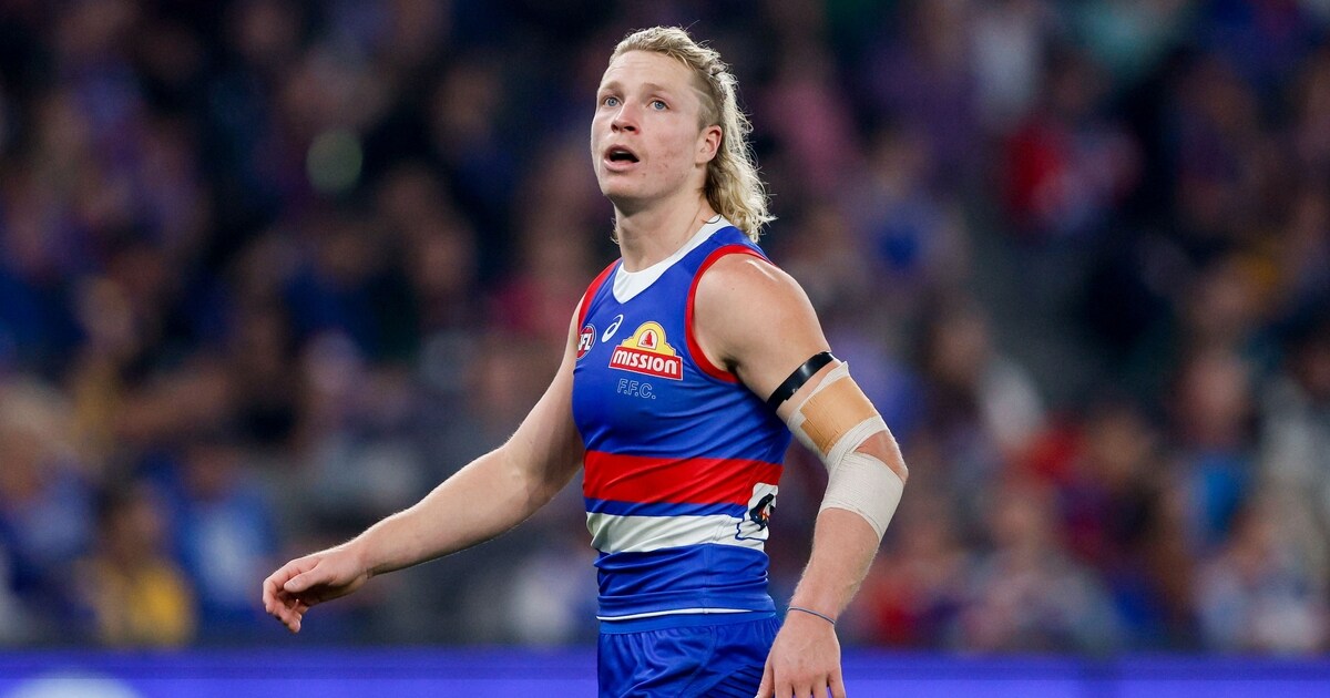 Western Bulldogs coach Luke Beveridge backs Cody Weightman defence ...