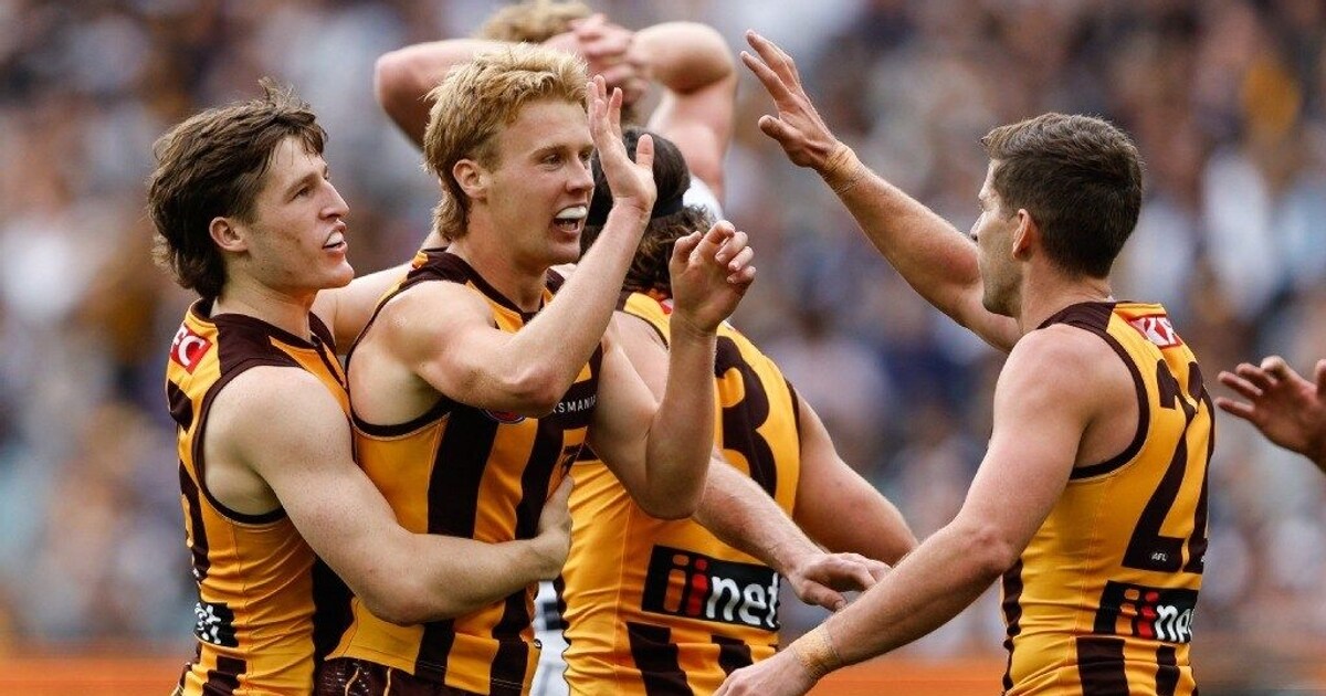 Mackenzie’s silky second snap sparks life for Hawks