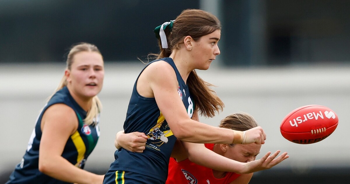 From kind to physical: How top draft Molly O'Hehir prospect gets ...