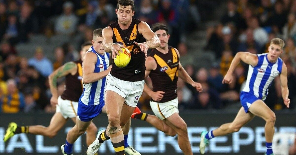 Meek's monster launch continues Hawks' hot afternoon