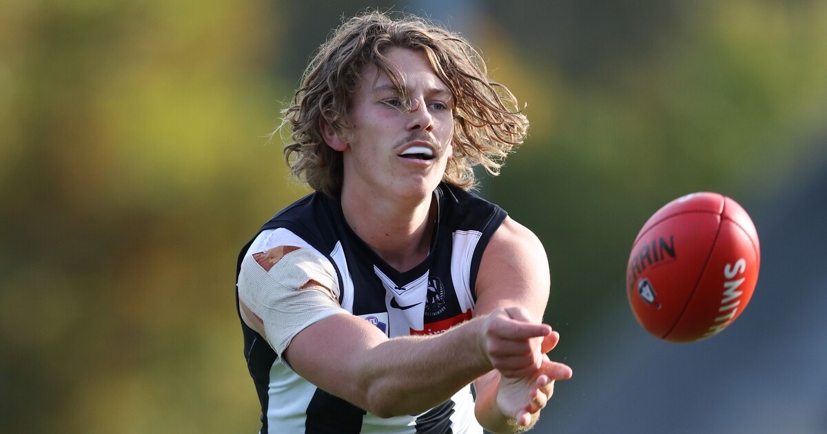 Magpies farewell ruck in wake of knee injury