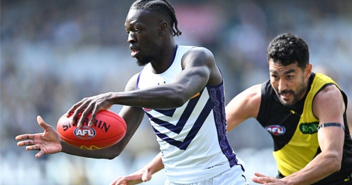 Freddy keeps on running and gunning with super snap