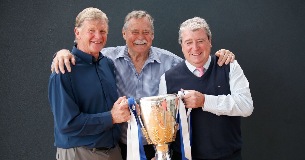 Former Essendon Bombers, North Melbourne Kangaroos great Barry Davis ...