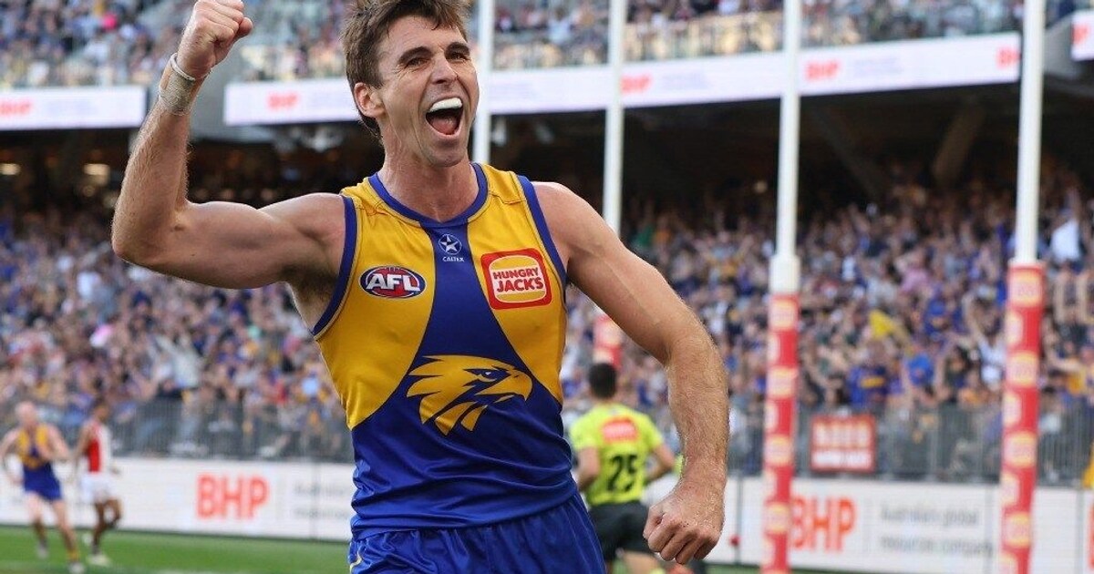 Cripps chips in stunner from the pocket
