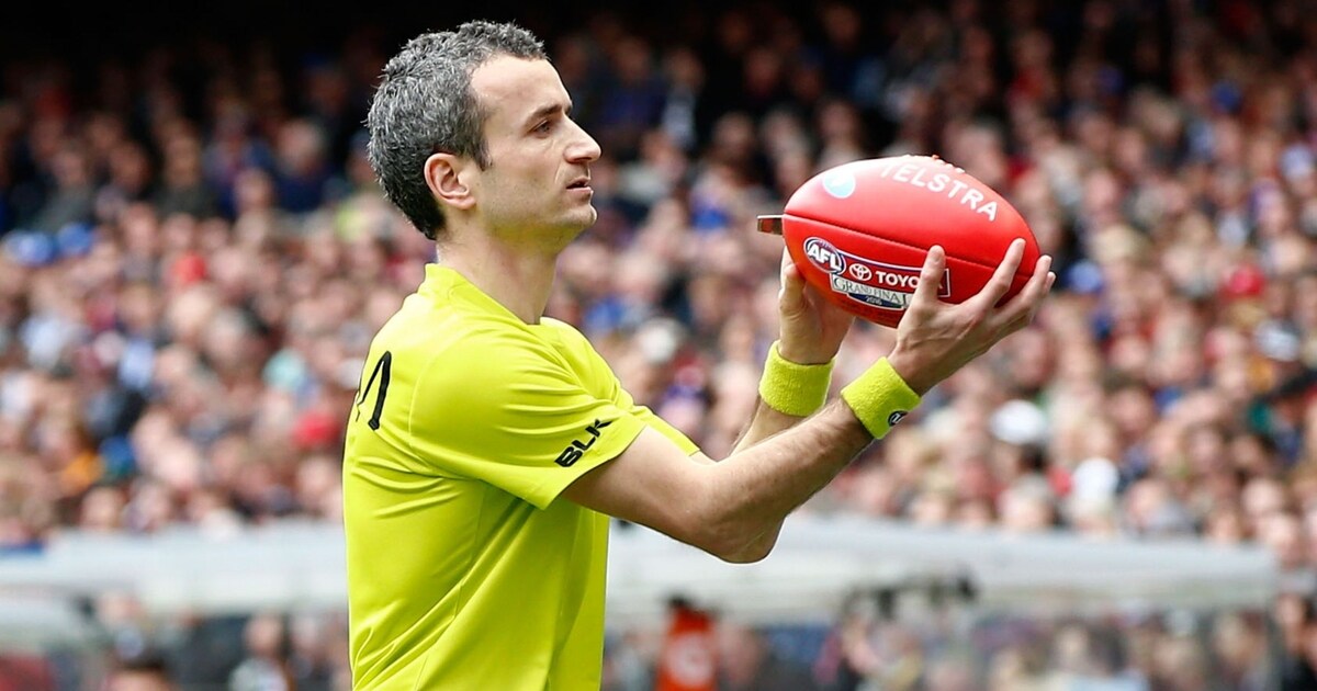 AFL congratulates Ian Burrows on 400 games