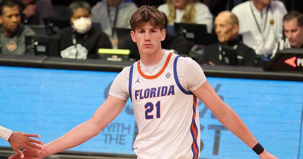 Collingwood Magpies to step up talks with 212cm dual-sport gun Alex Condon