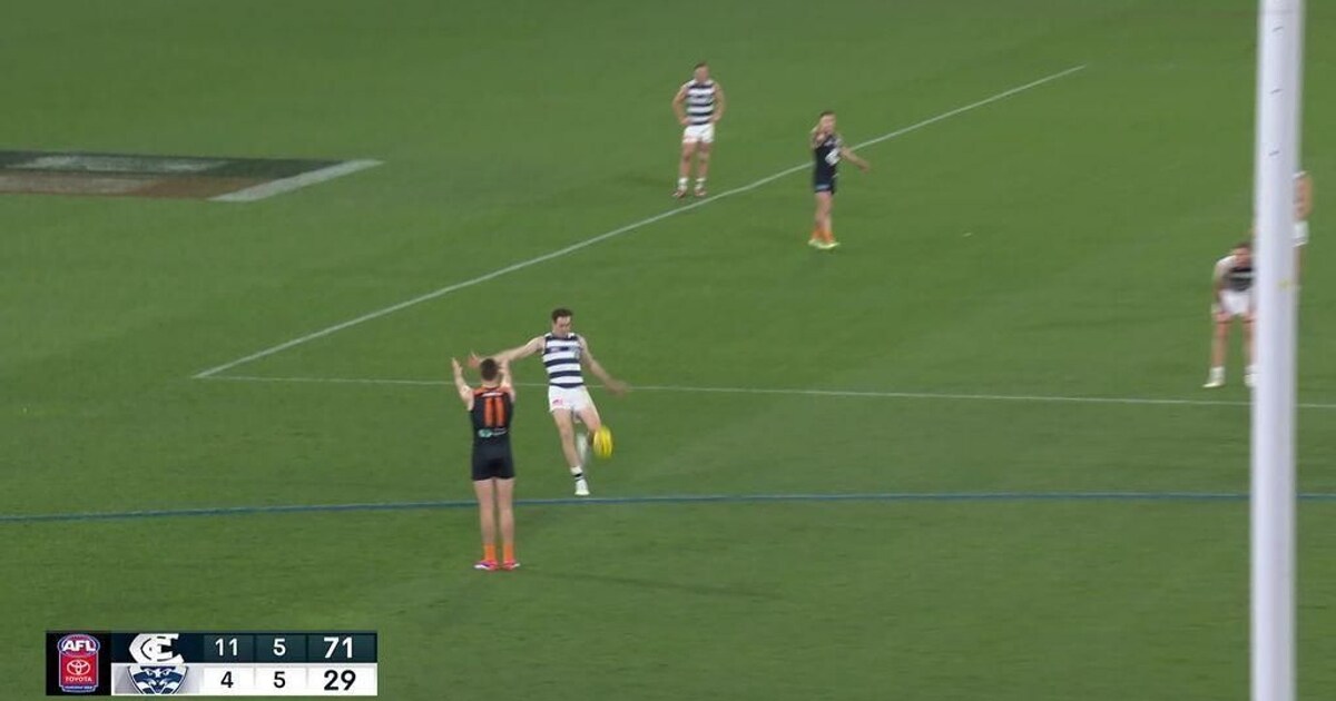 Did Jezza leave his mark in this siren stunner?