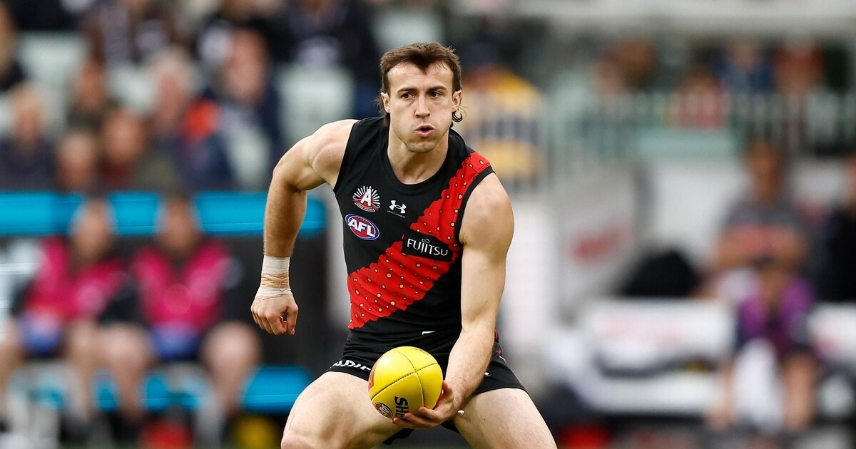 Collingwood Pies' winning aura still a thing, says Essendon Bombers ...