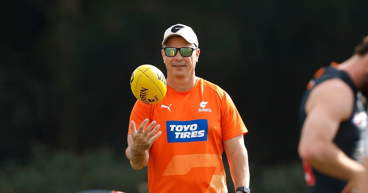 Adam Kingsley to coach GWS Giants until end of 2028 after signing new deal