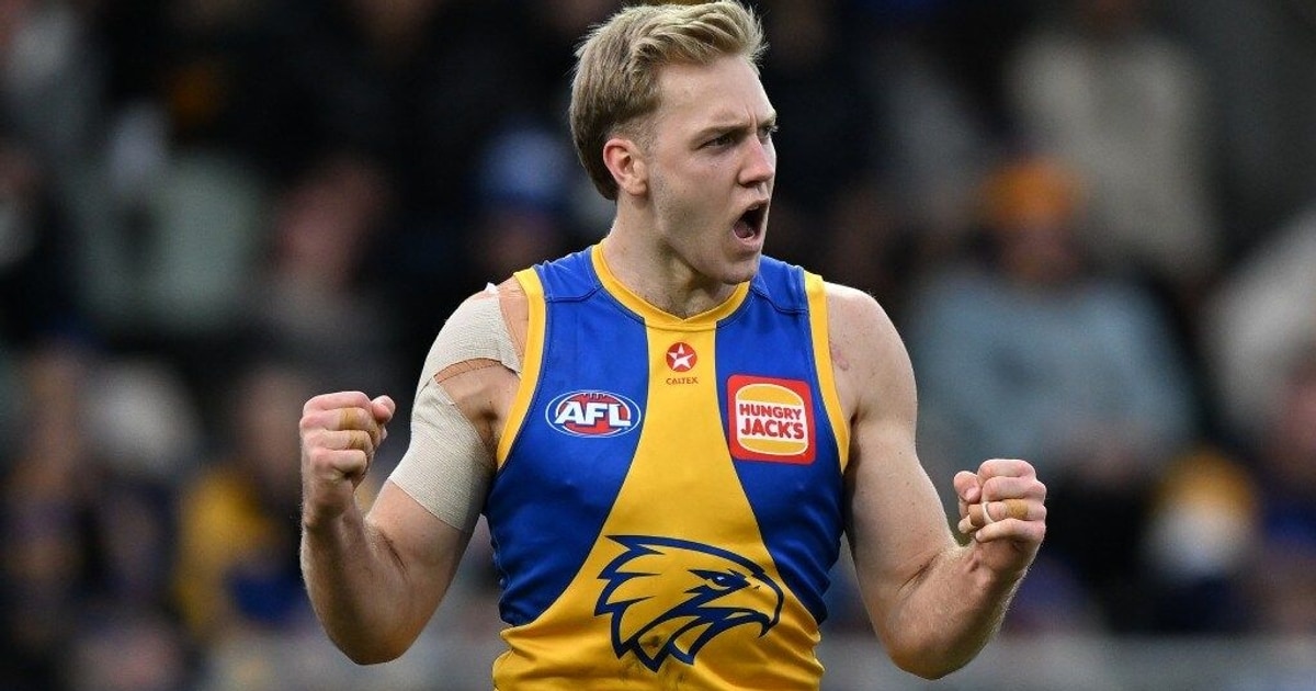 Colossal Oscar starts the fire and inspires in heroic day out