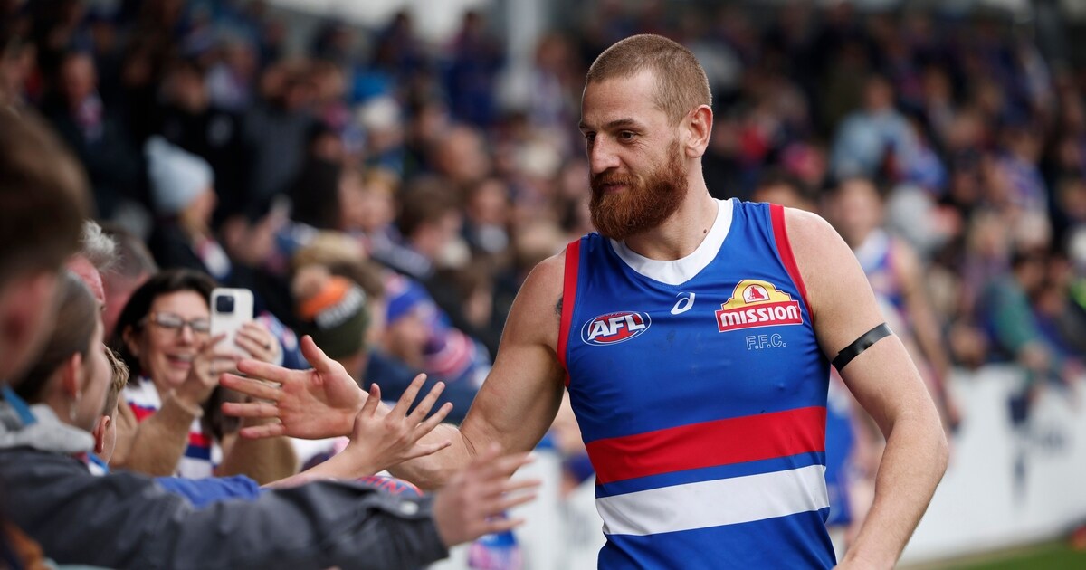 AFL Daily: LISTEN: Dog's finals debut in doubt, who's coach of the year?