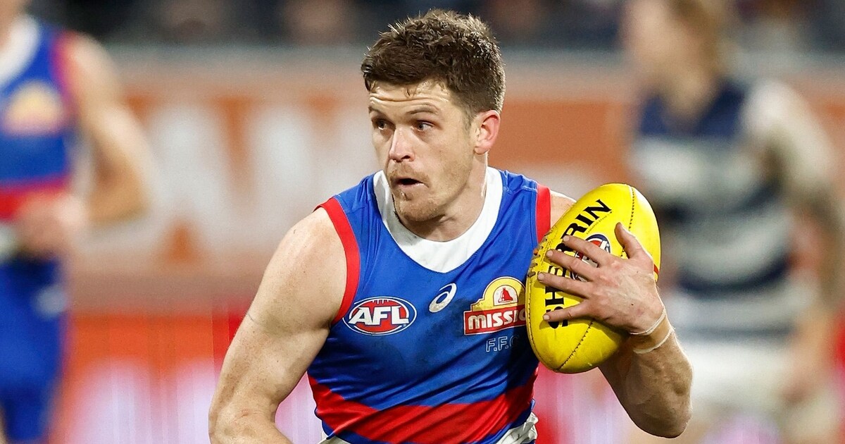 What's up, Doc? Veteran Dog Taylor Duryea puts pen to paper on one-year ...