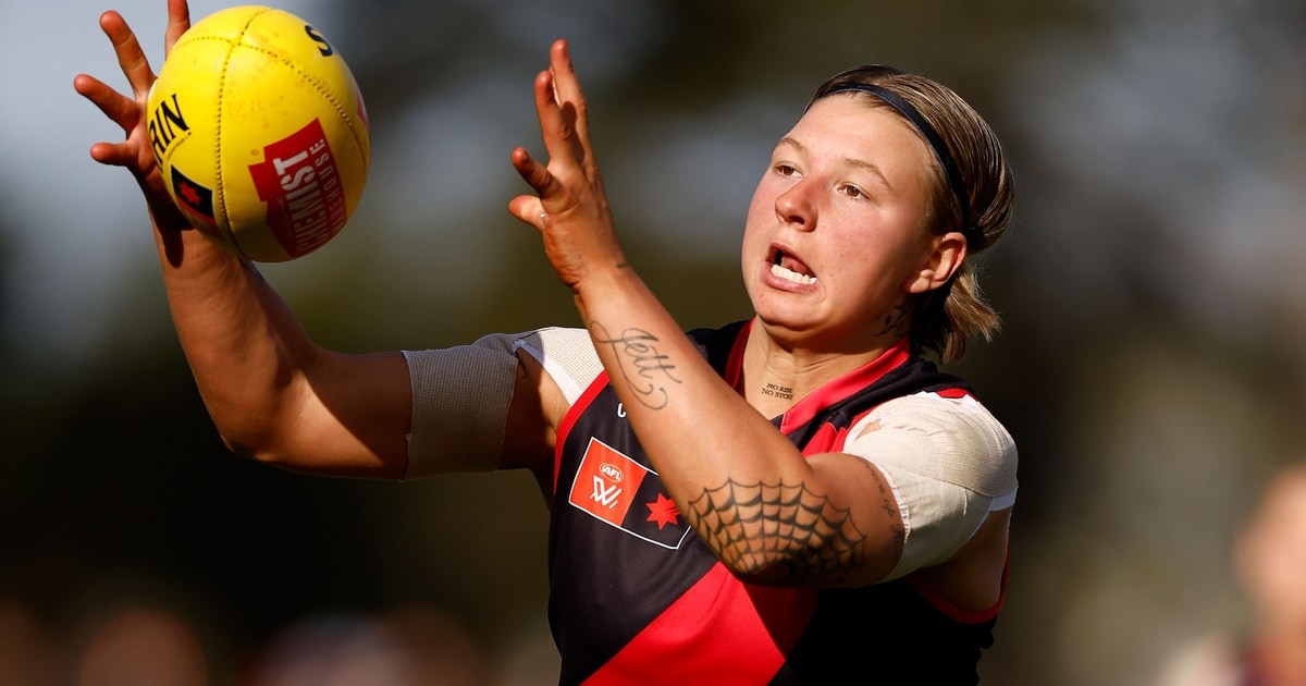 Forward Paige Scott set to leave Essendon Bombers in latest twist ...