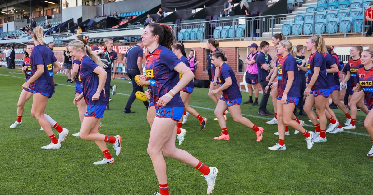 AFLW 2024 Round 07 - Adelaide v Melbourne