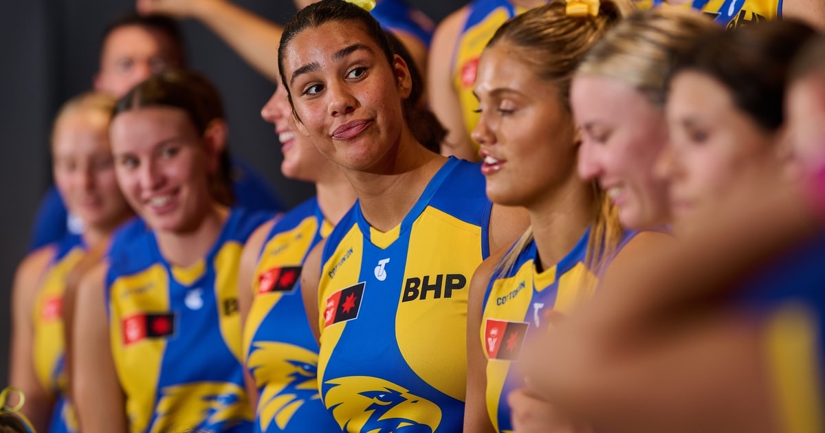 AFLW 2025 Media - West Coast Team Photo Day