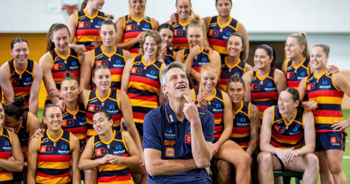 AFLW 2025 Media - Adelaide Team Photo Day